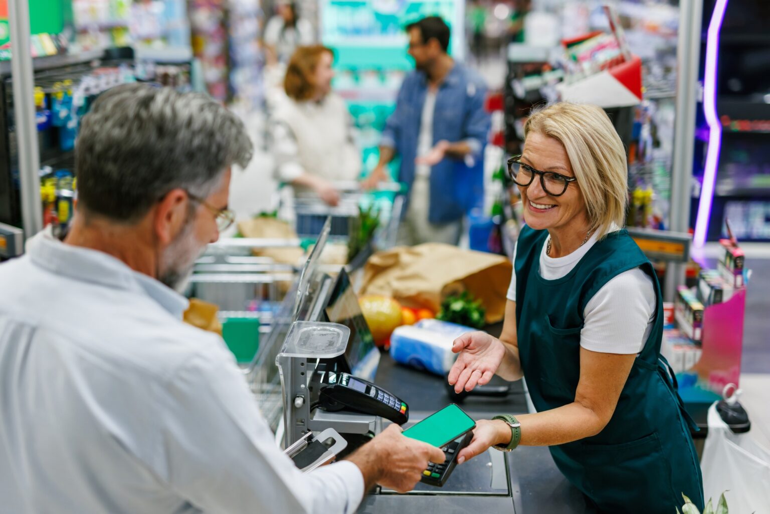 7 techniques pour améliorer l'accueil des clients en magasin - Addictgroup